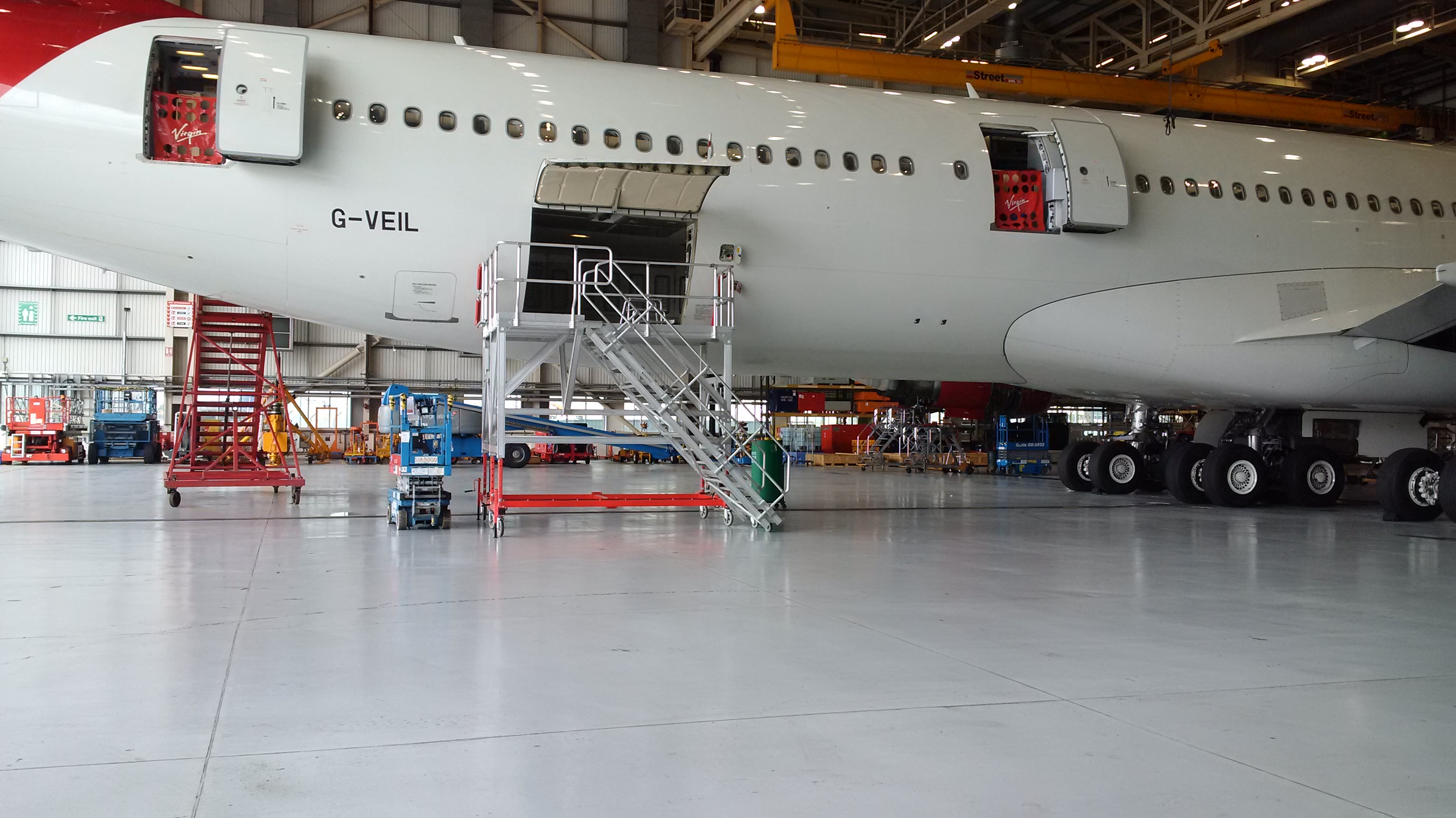 Variable Height Cargo Bay Access Platform H2.4m - 3.4m - For sale or ...