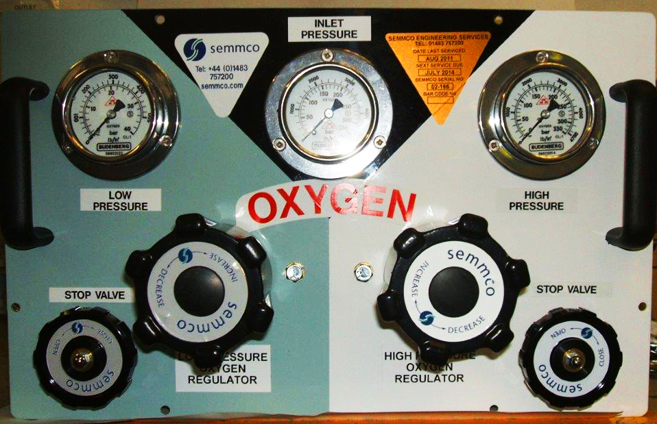 NATO Fixed 4 Cylinder Oxygen Trolley - For sale or rent at Semmco