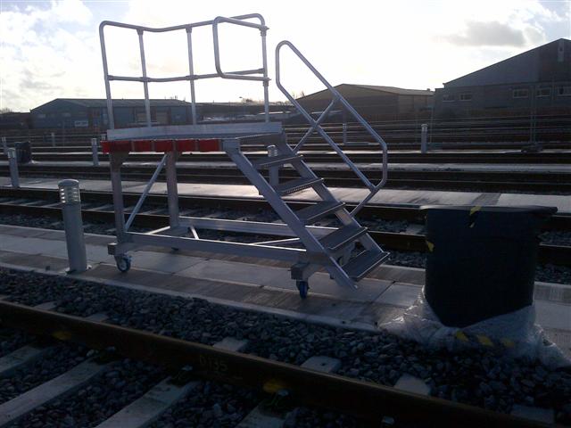 Rail Side Access Platform H1.25m - Semmco