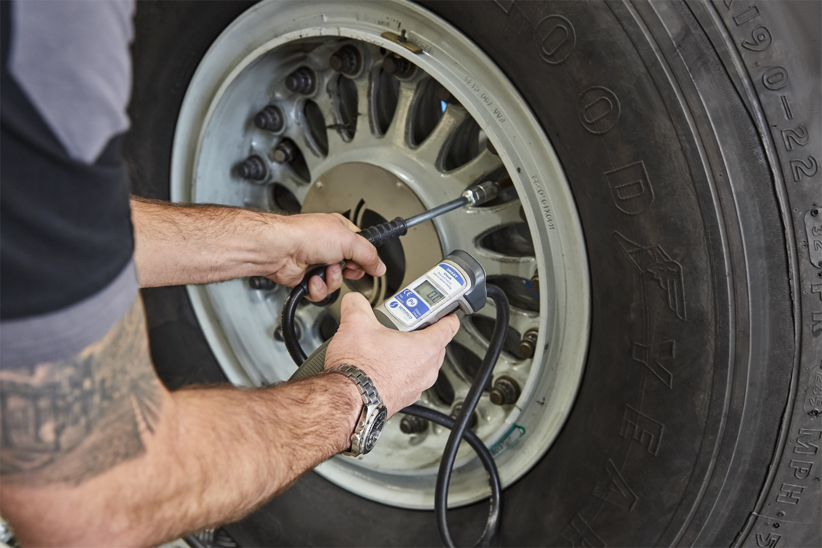 SMART Check - Digital Check Tyre Gauge Kit - Semmco