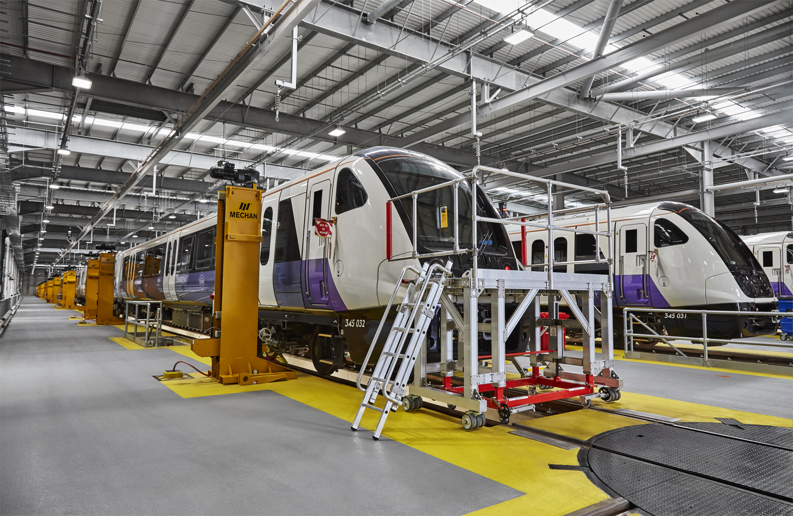 Variable Height Front Access Rail Maintenance Platform H1.45m -1.95m ...